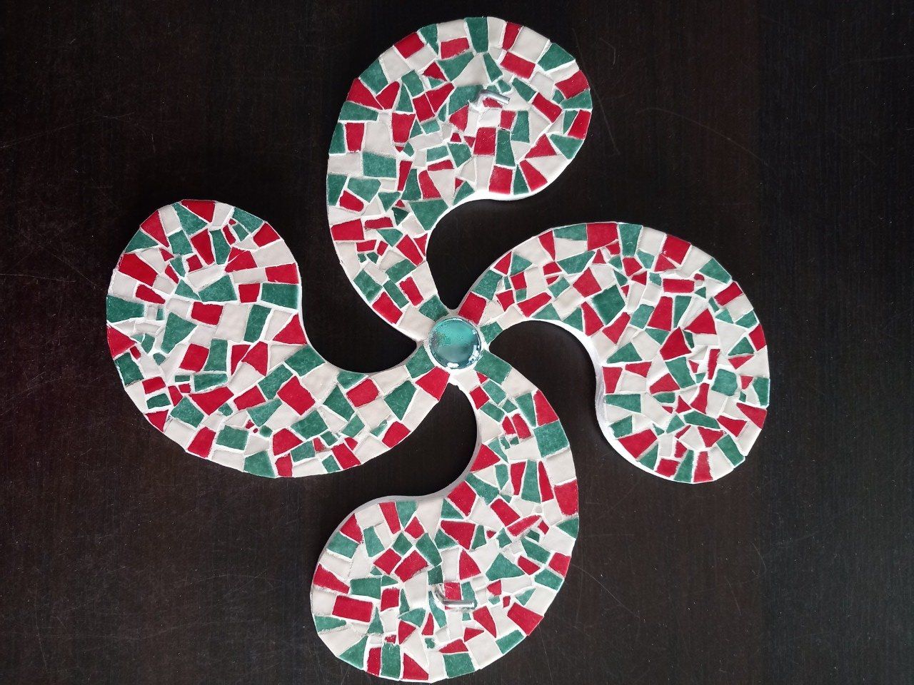 Croix-Basque Grand Modèle Rouge, Verte et Blanche - Oxomosaic